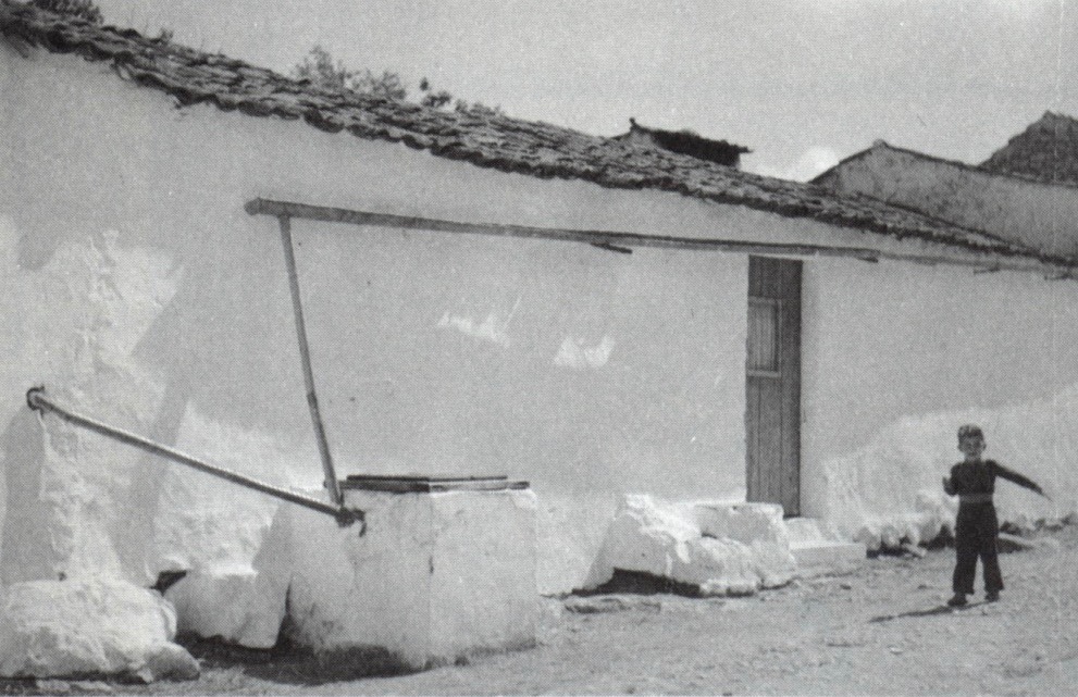 On Portuguese building materials and adobe construction - PIONIRA