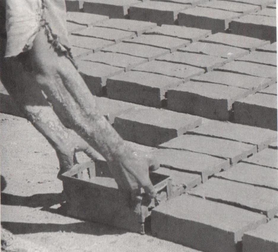 Book on Portuguese architecture construction techniques