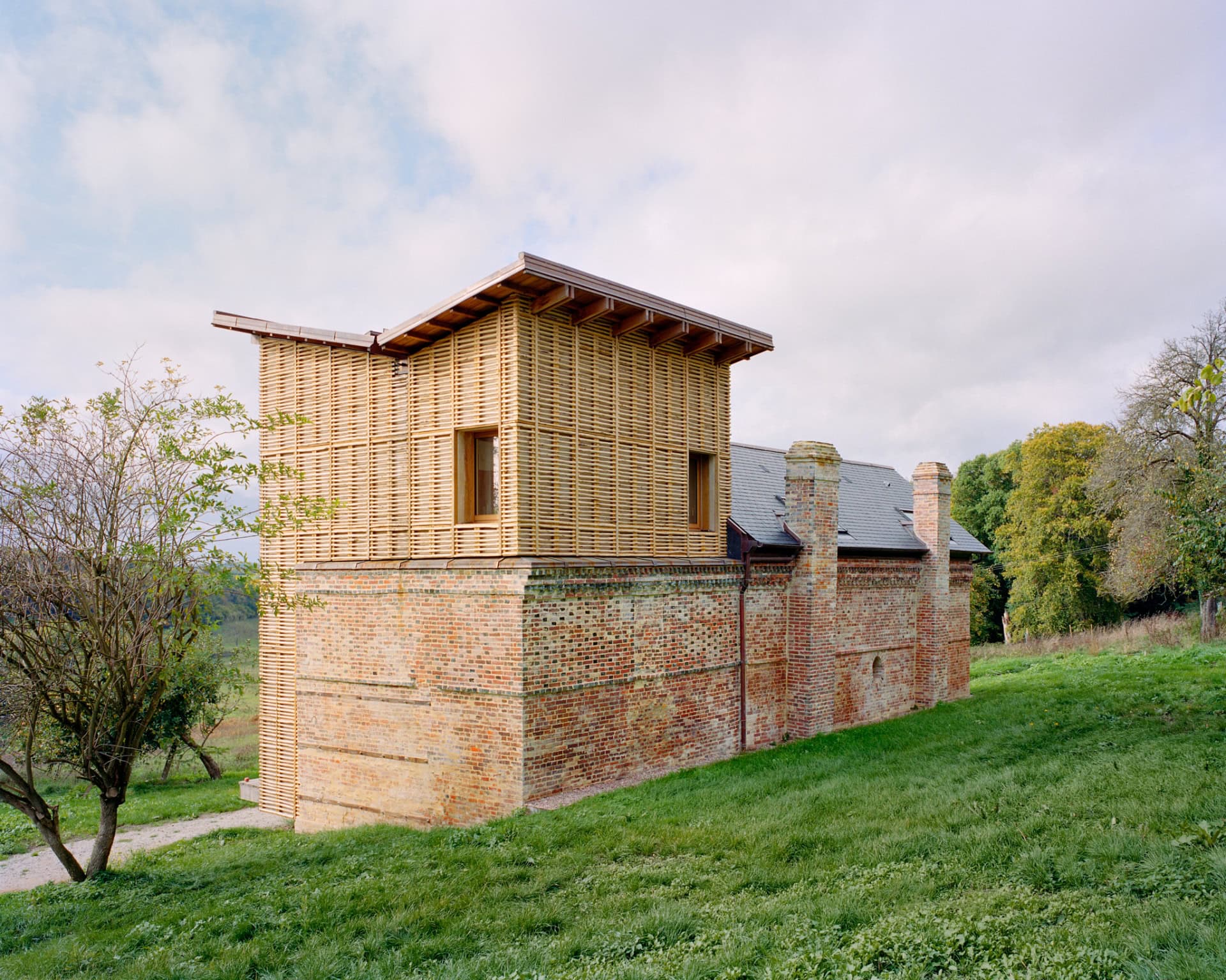 The Costil: Ecological construction with local materials